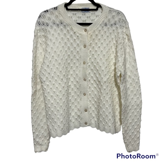 wintuck | Sweaters | Vintage Grandmillennial Button Up Sweater By ...